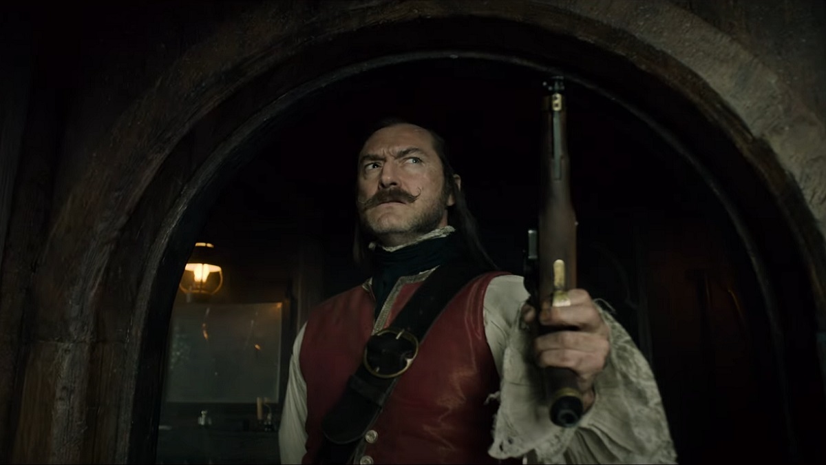 captain-hook-peter-pan-and-wendy-disney-plus – BigAl Reviews
